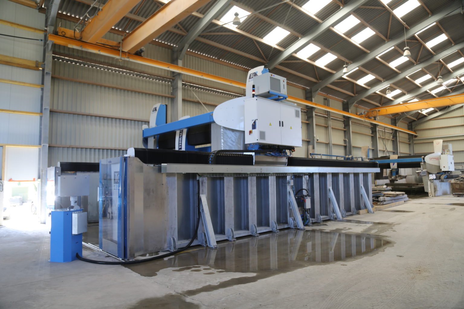 TC1600 5-axis Thibaut CNC bridge saw and stone cutting machine ...